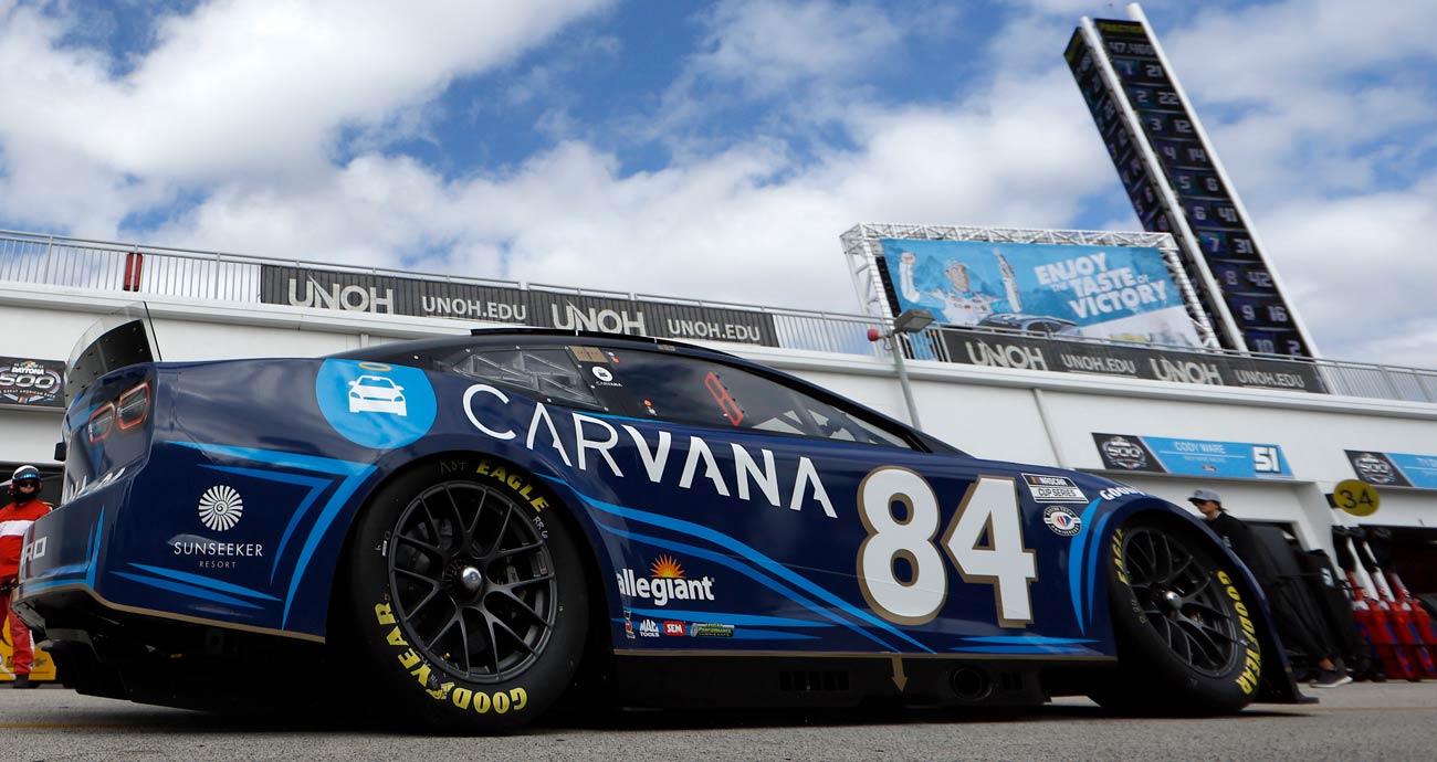 Carvana continues partnership with Johnson, L.M.C. | NASCAR