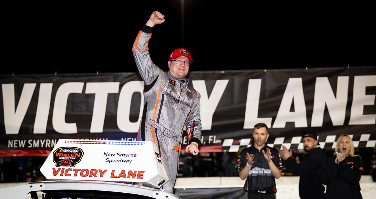 Ron Silk powers to another season-opening NASCAR Whelen Modified Tour ...