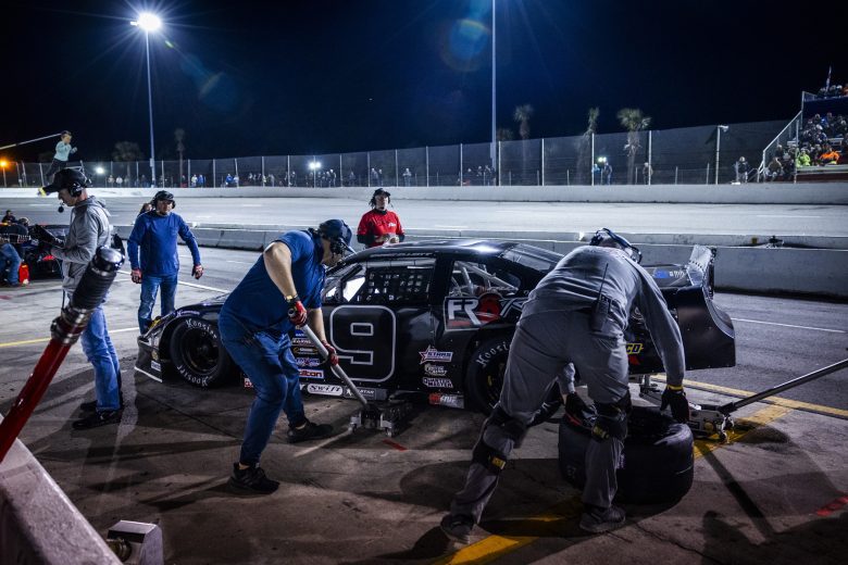 Chase Elliott racing in the 2024 Clyde Hart Memorial at New Smyrna ...