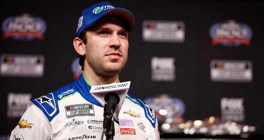 Suárez downplays contract talk, targets performance | NASCAR