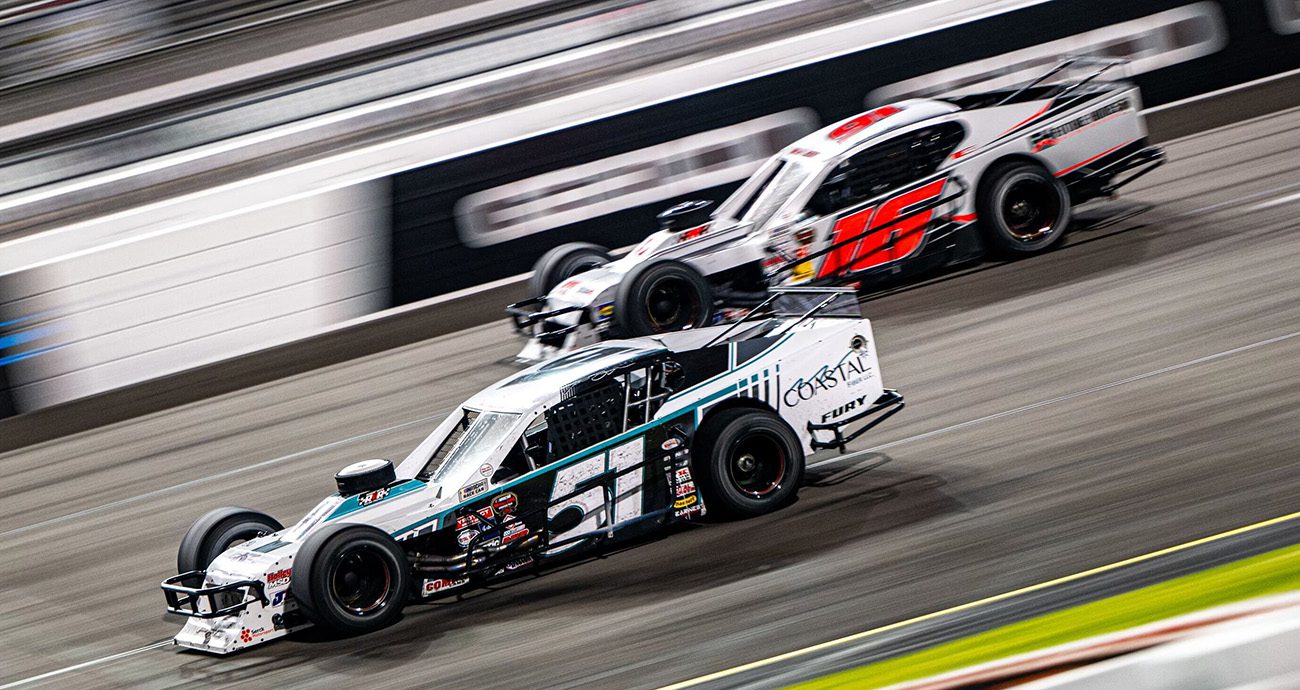 Justin Bonsignore denies Ron Silk in thrilling Whelen Modified Tour ...