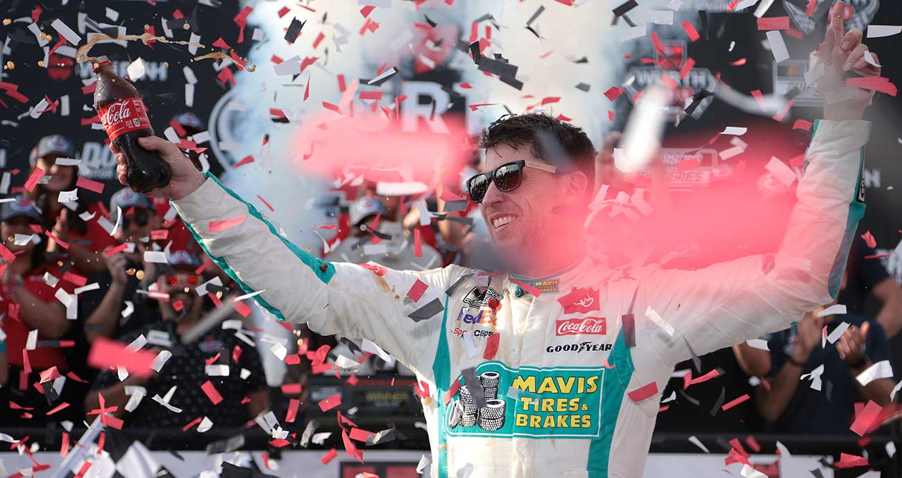 Denny Hamlin holds off Larson, drives to Dover victory | NASCAR