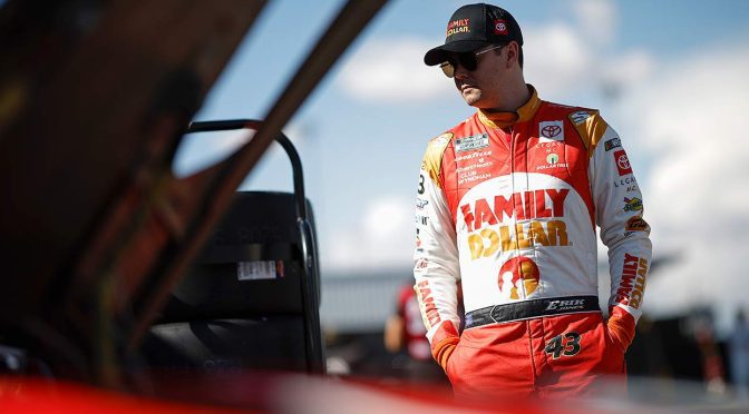 Erik Jones cleared to return, but will sit out Kansas | NASCAR