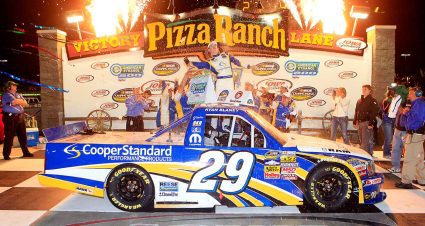 Ryan Blaney's Iowa breakthrough a special family affair | NASCAR