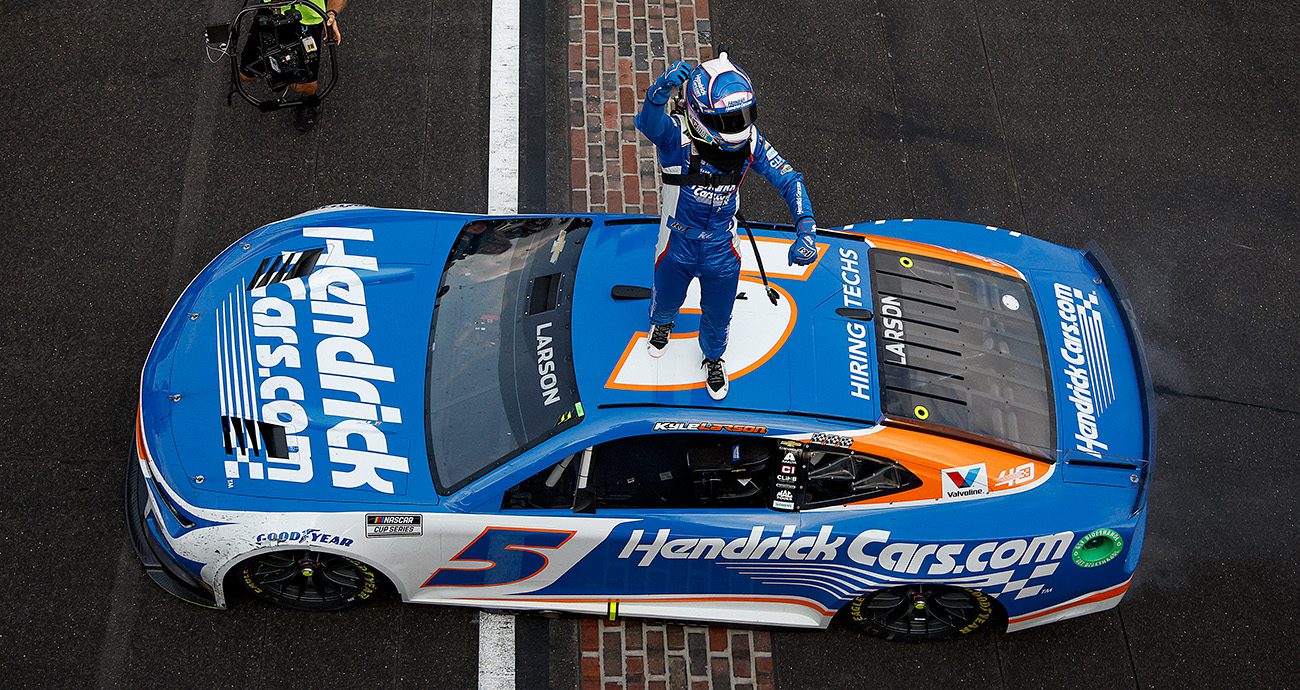 Kyle Larson wins the Brickyard 400 in NASCAR Overtime - NASCAR