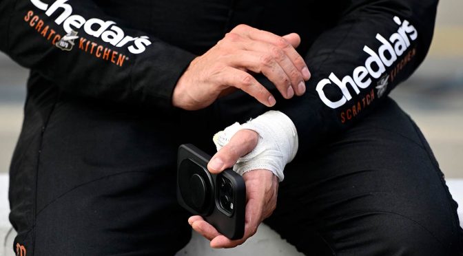 Kyle Busch OK to go at Richmond after wrist sprain | NASCAR