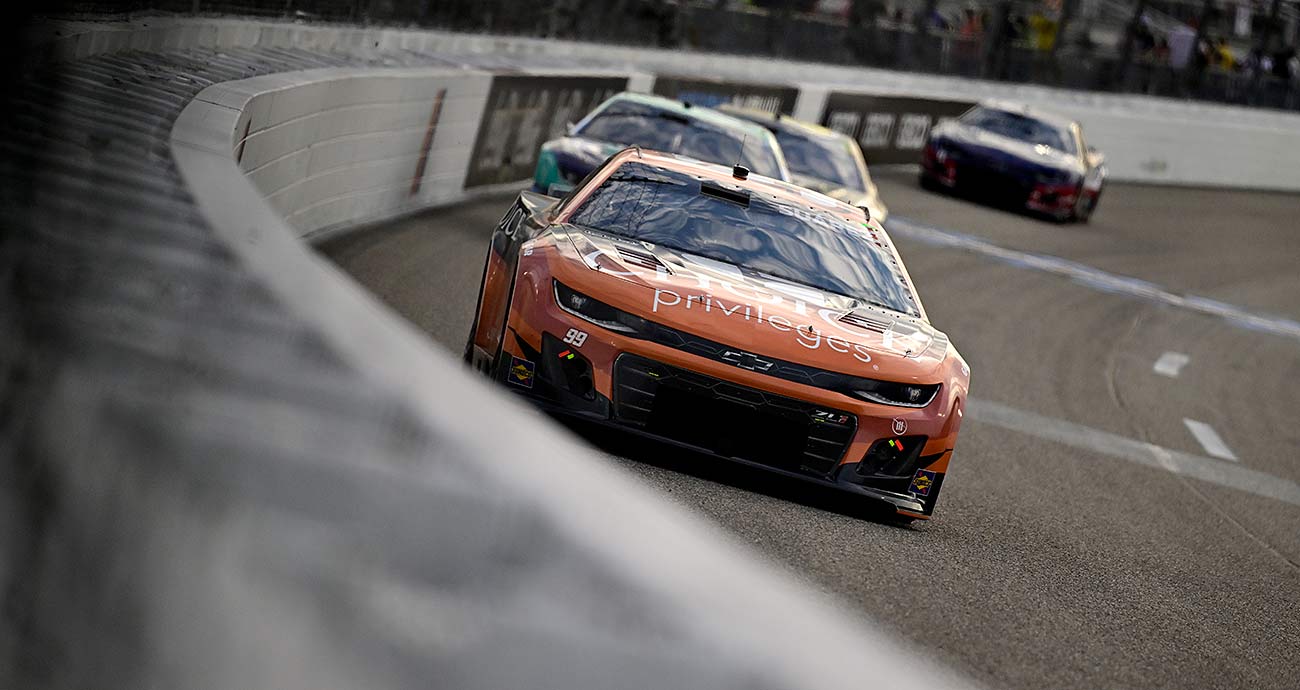 Suárez, Trackhouse make most of tire-option strategy | NASCAR
