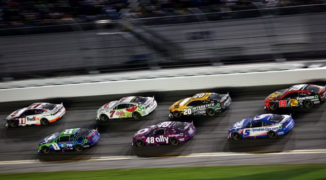 NASCAR to mandate right-side air deflector at Daytona | NASCAR