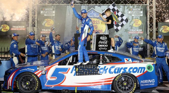 Kyle Larson soars to dominant Bristol win | NASCAR