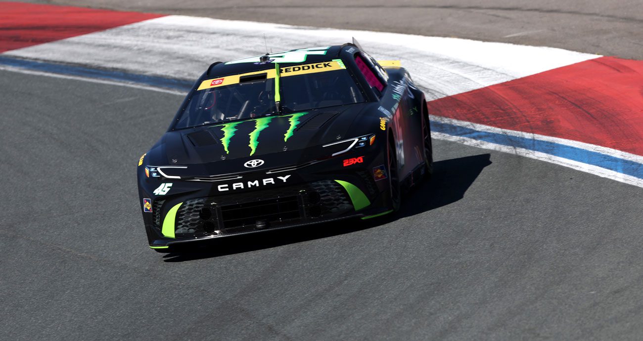 Tyler Reddick battles into Round of 8 following Roval | NASCAR