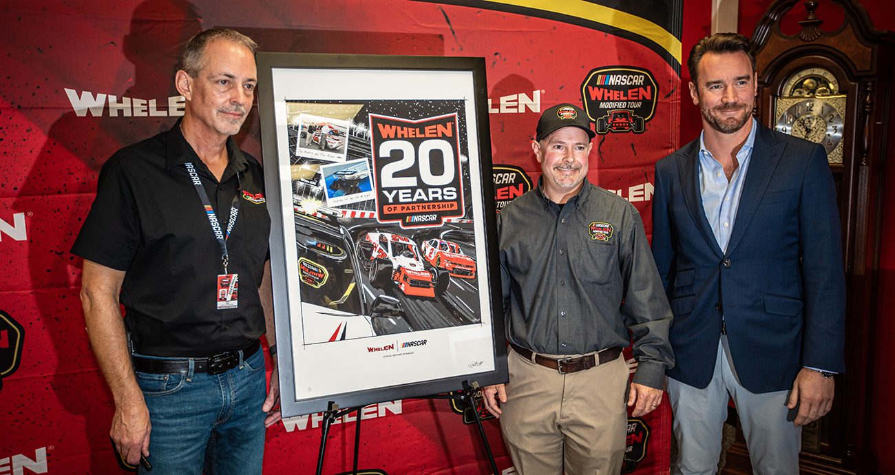 Whelen returns as Modified Tour entitlement partner