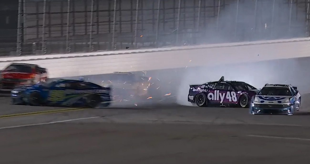 Suárez, Bowman, Keselowski spark crash for Duel caution | NASCAR