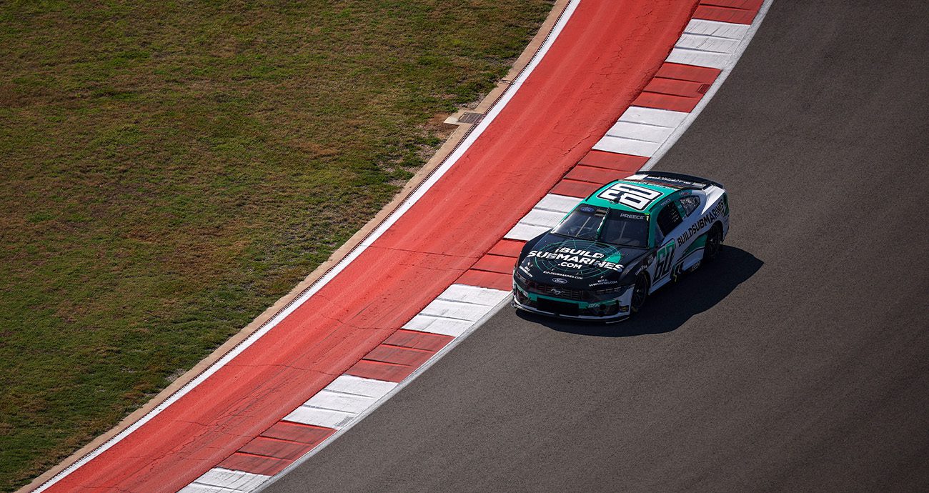 Ryan Preece holds off Ryan Blaney to win Stage 2 - NASCAR