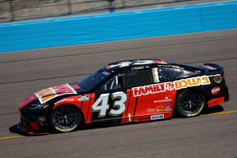 Full Cup Series field for 2025 Phoenix spring race | NASCAR