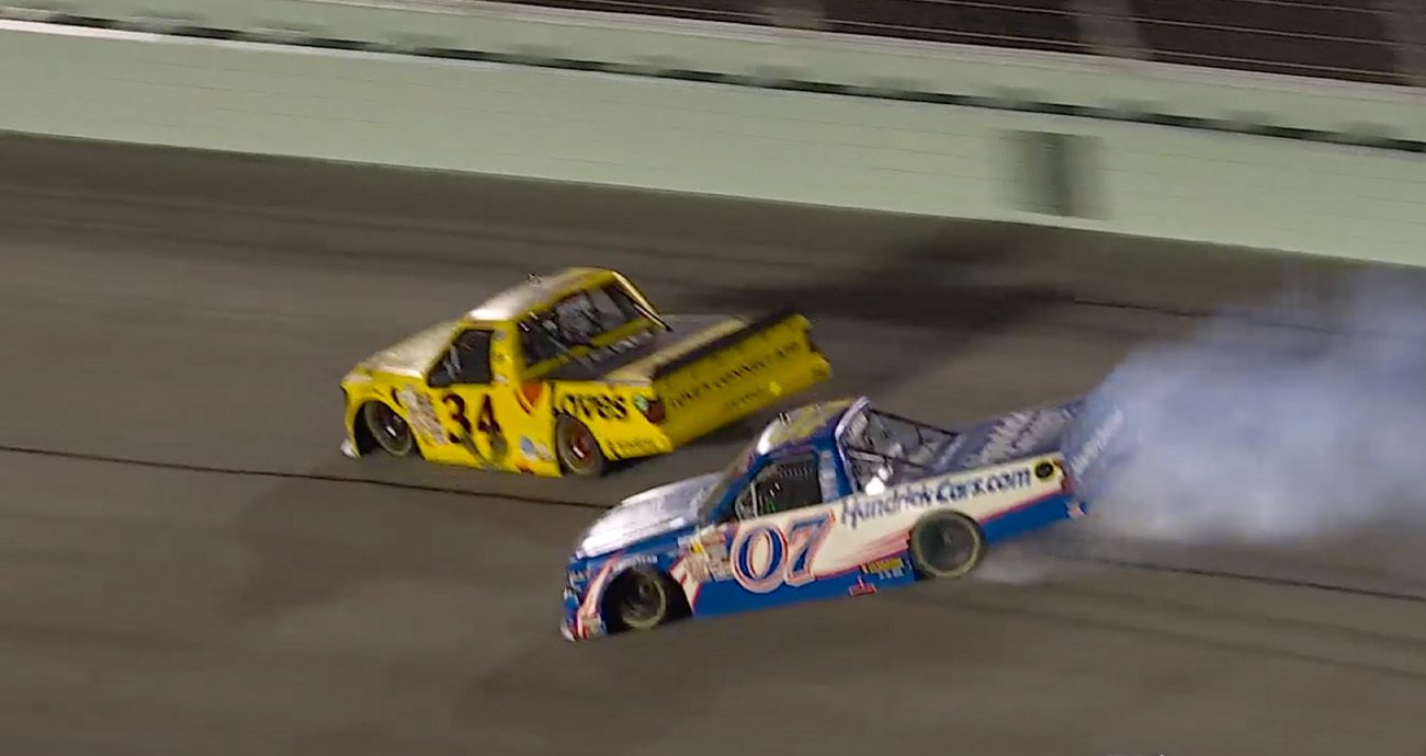 Kyle Larson spins late after contact with Layne Riggs - NASCAR