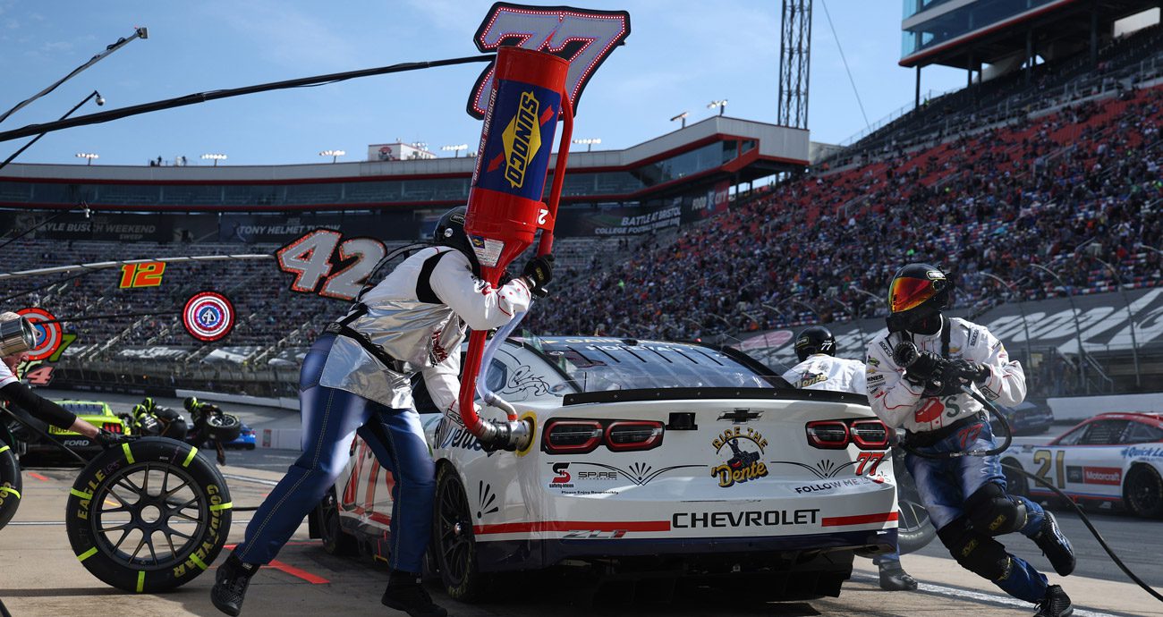 Hocevar sees top-five Bristol run fade after pit problem - NASCAR