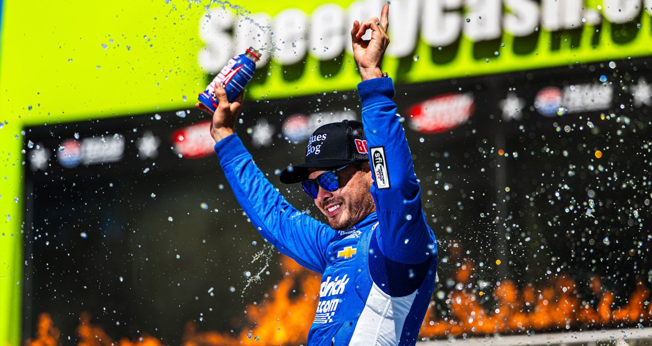 Kyle Larson a super-sub in Xfinity Series win at Texas | NASCAR