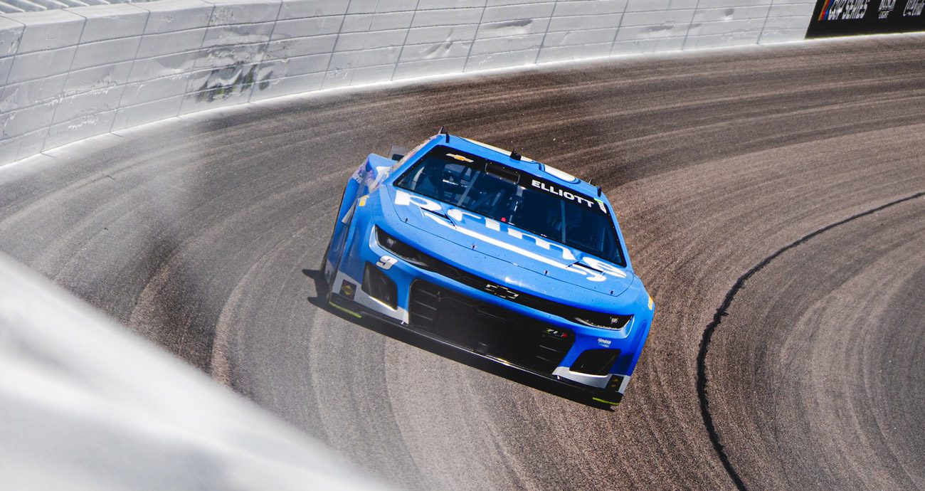 Slow stop slumps Elliott's winning chances at Kansas - NASCAR