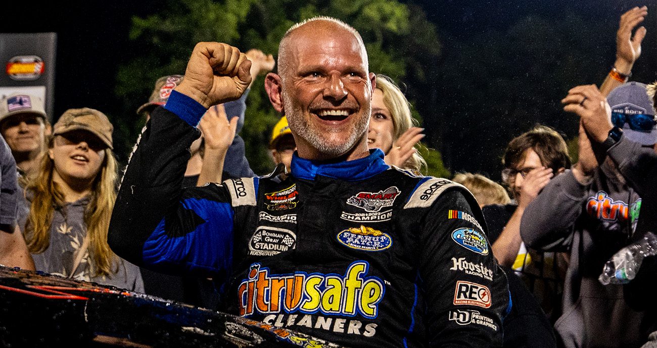 Highlights: Feature racing from Riverhead Raceway's 2025 opening night ...