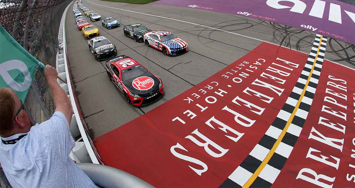 0608 - MIS CUP GREEN - Official Site Of NASCAR