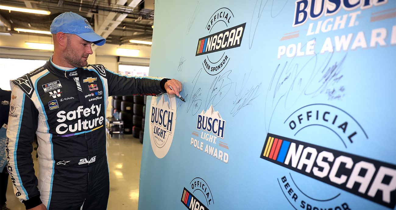 Van Gisbergen wins Cup Series pole in Mexico City | NASCAR