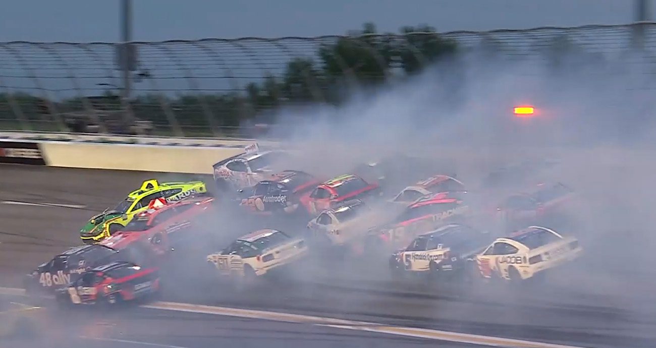 The 'Big One' puts Cupe race under red flag in Stage 2 - NASCAR