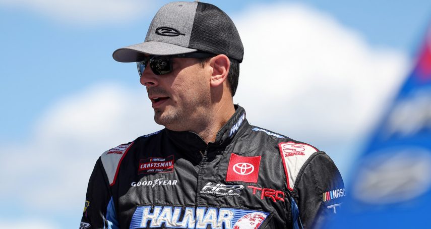 Friesen fractures pelvis, leg in dirt modified crash in Canada | NASCAR