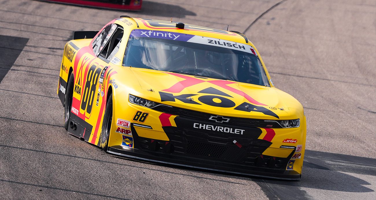 Zilisch dominates opening frame of Xfinity race at Iowa | NASCAR
