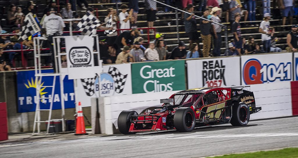 Danny Bohn ends drought, Amber Lynn makes triumphant return to Bowman ...