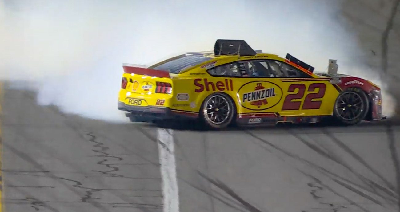 Joey Logano spins from the lead off Turn 4 late | NASCAR