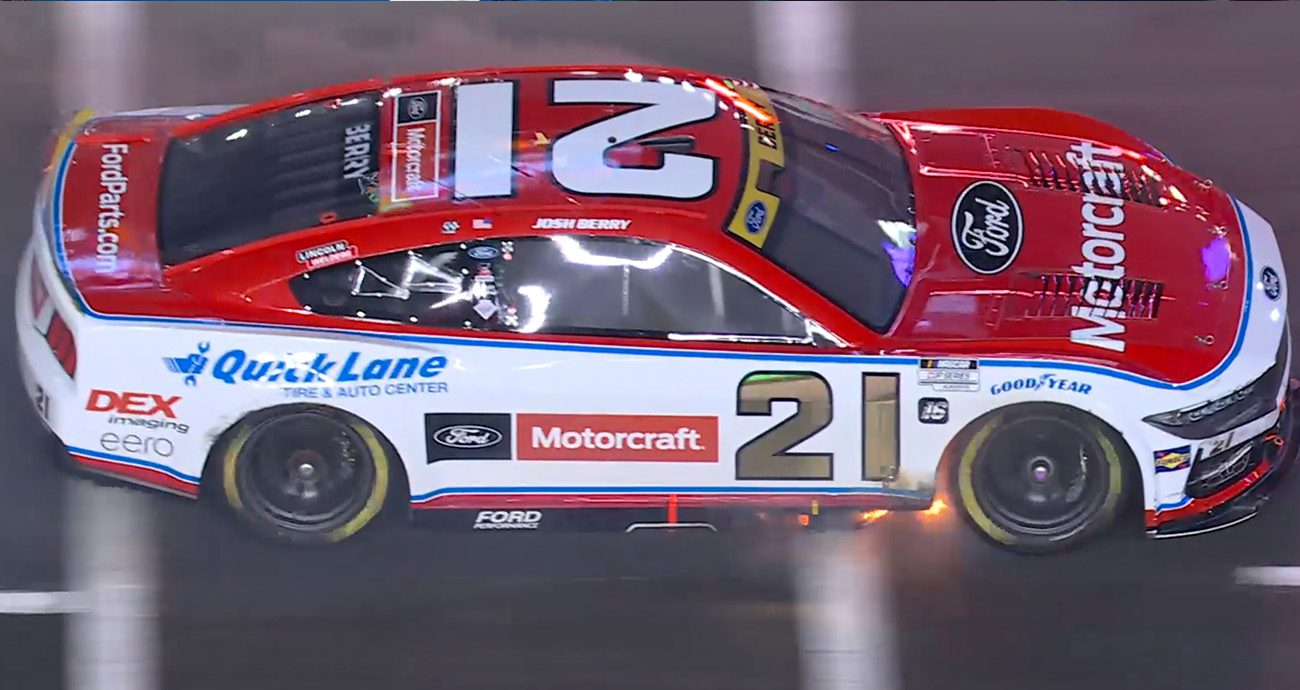 Berry out early in Stage 1 after No. 21 Ford catches fire | NASCAR