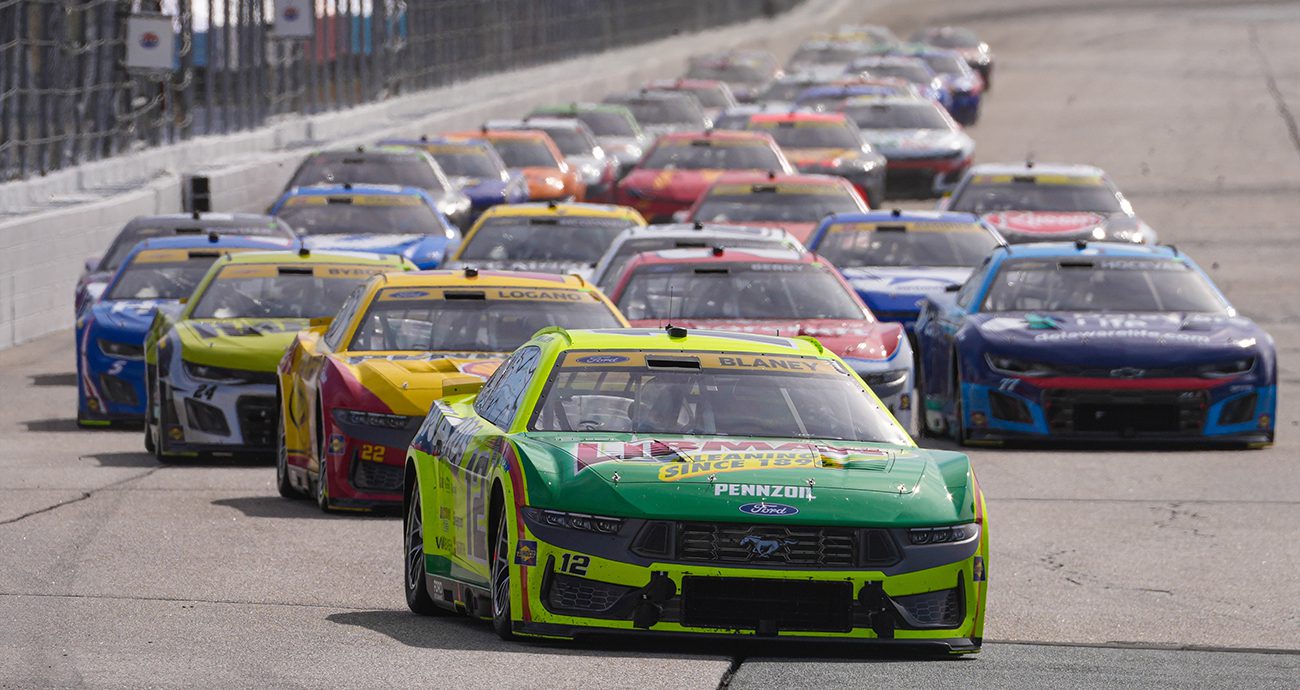 Relive wild moments from Round of 12 opener in New England | NASCAR