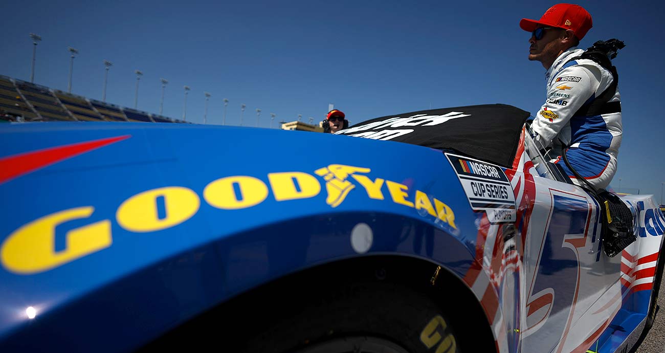 What to Watch: Team agendas on tap for Kansas battle | NASCAR