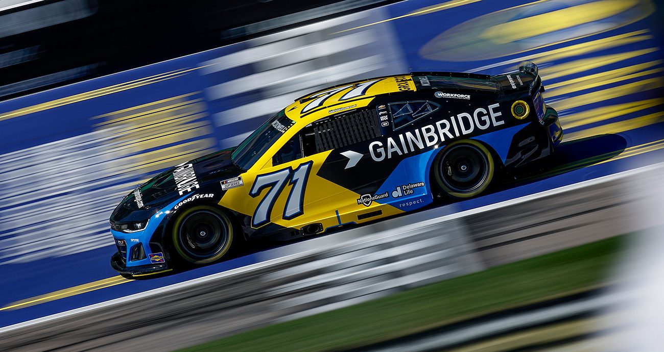 Two crew chiefs ejected from Kansas after inspection | NASCAR