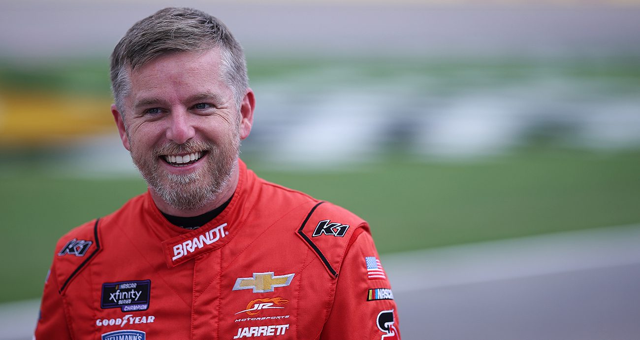 Allgaier lands third Xfinity pole of '25 with Vegas marker | NASCAR