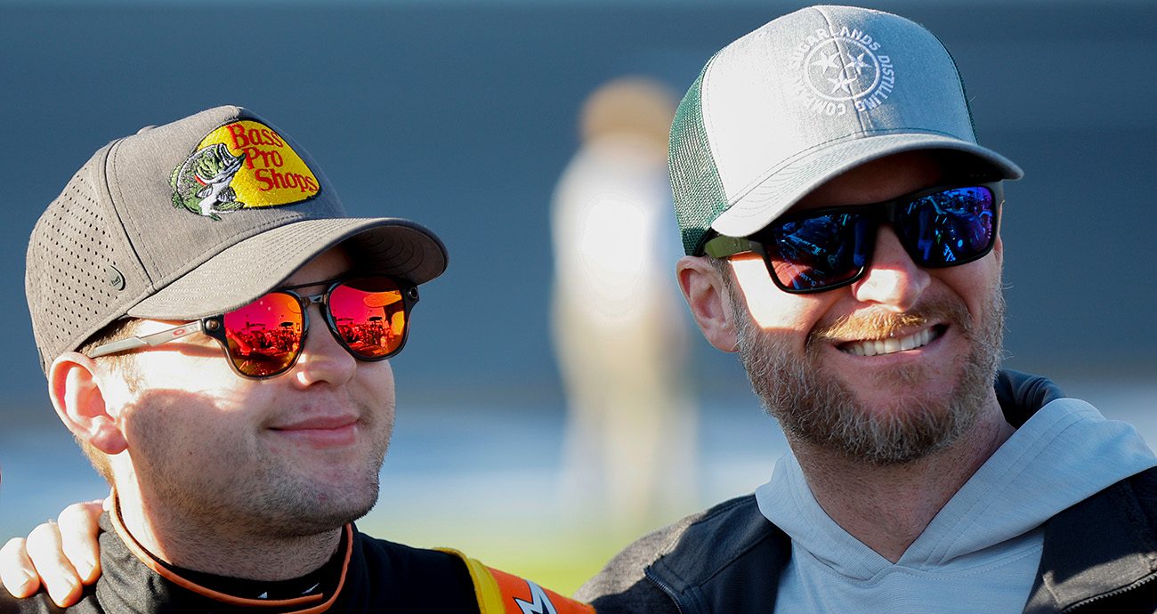 Gragson on being a fan favorite, emulating Dale Jr. | NASCAR