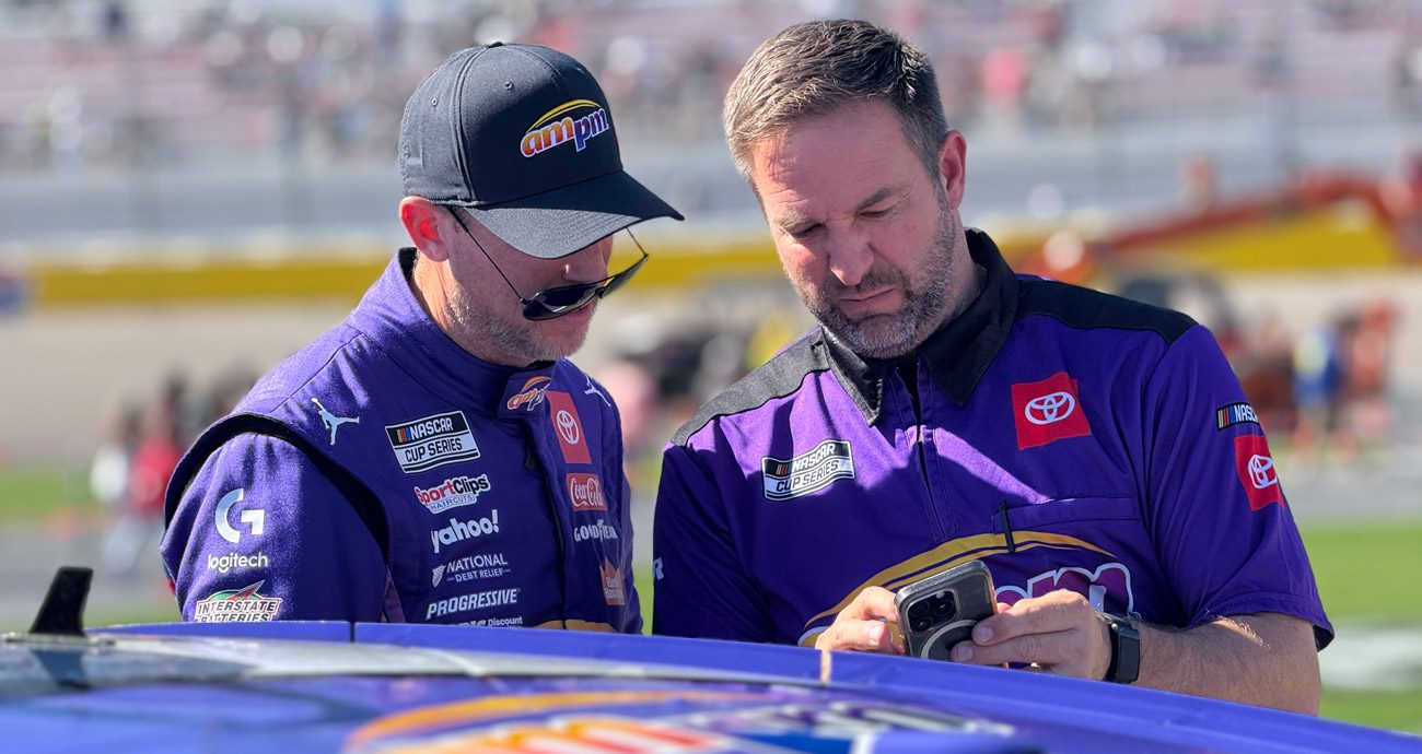 Analysis: Hamlin beams in milestone 60th win at Vegas | NASCAR