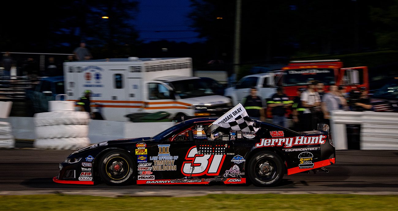 Chase Robertson wins Weekly Series Division II national title