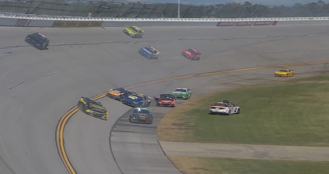 Big crash ends day for playoff driver Chase Elliott | NASCAR