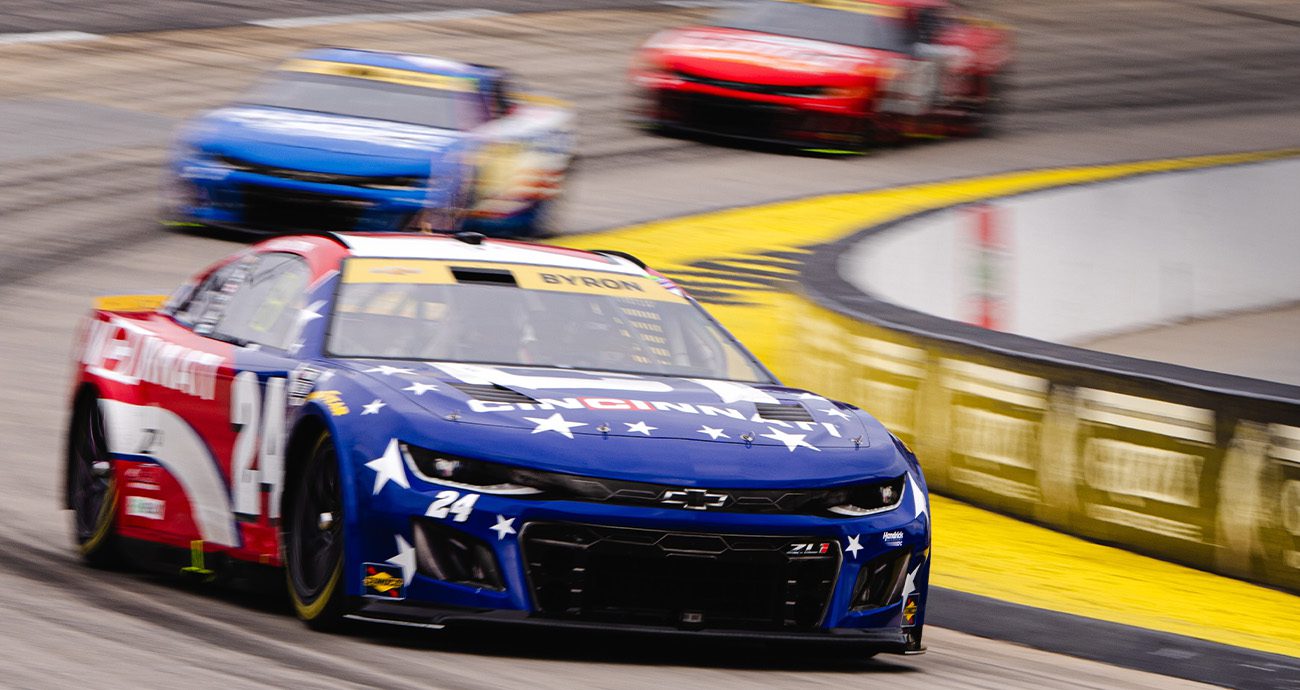 William Byron dominates, wins Martinsville Stage 1 | NASCAR