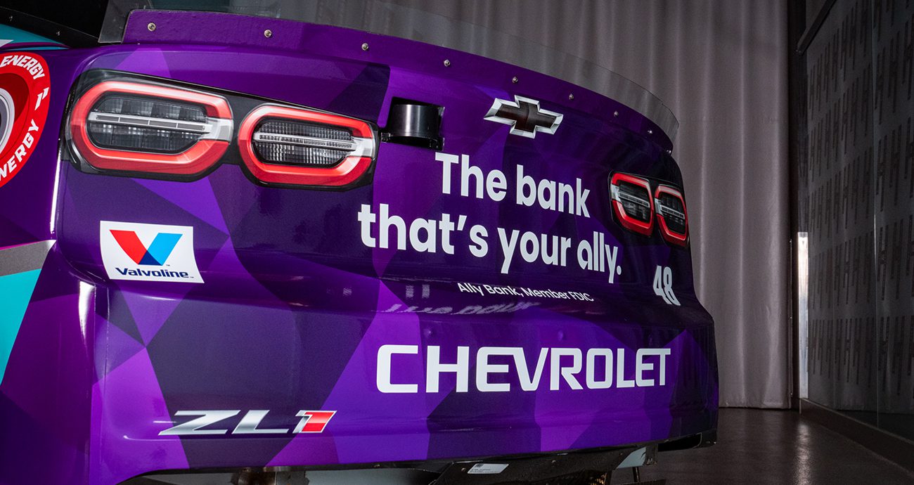 Hendrick, Bowman unveil 2026 Ally paint scheme | NASCAR