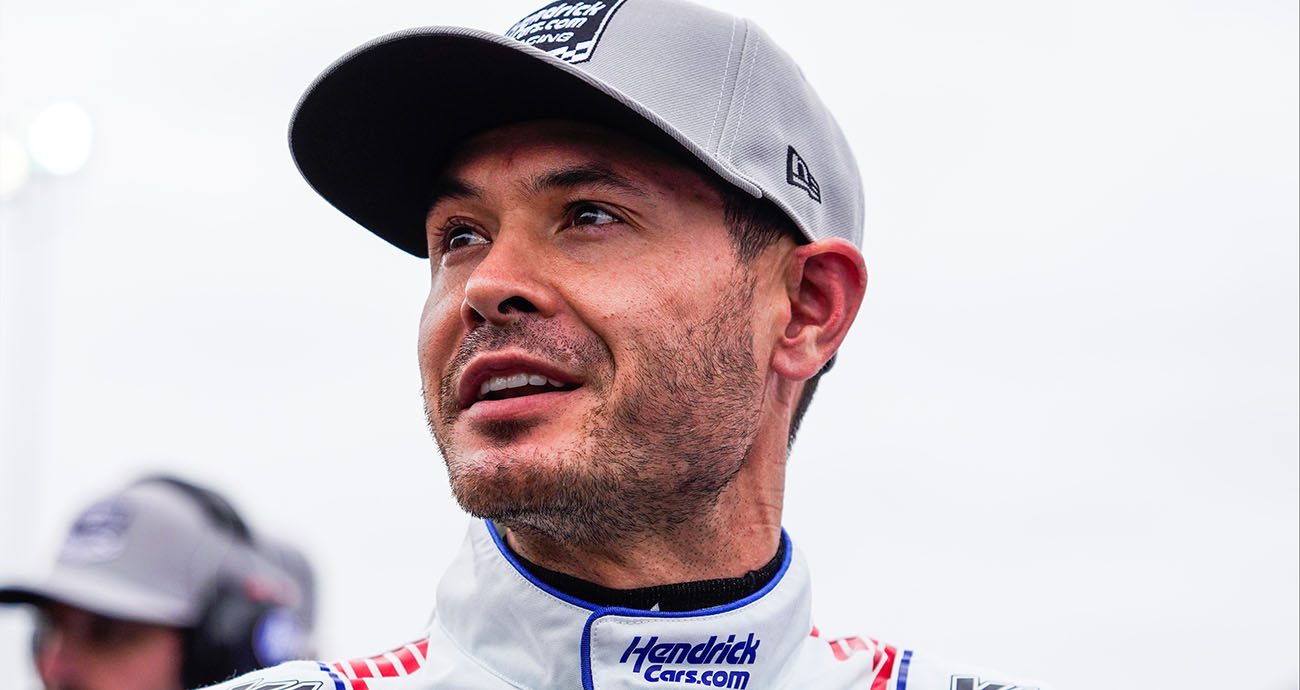 Kyle Larson nabs 2026 Cook Out Clash pole | NASCAR