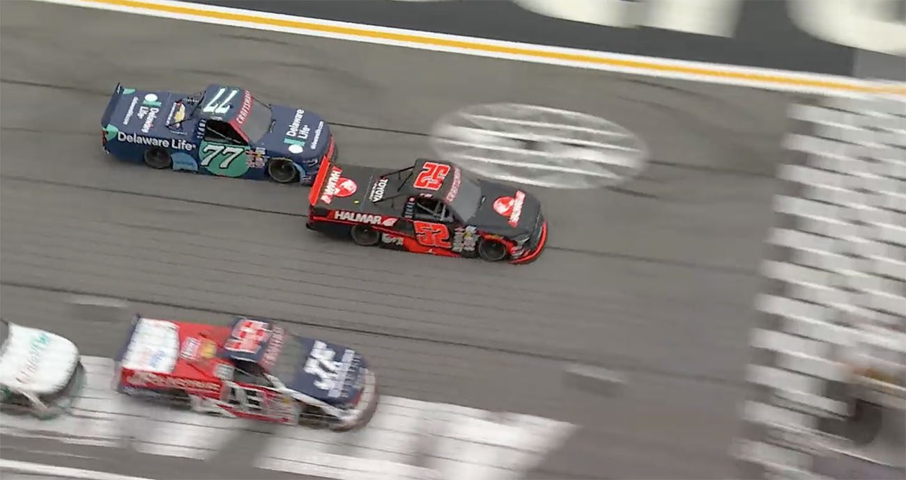 Friesen edges past Stenhouse to win Stage 2 | NASCAR