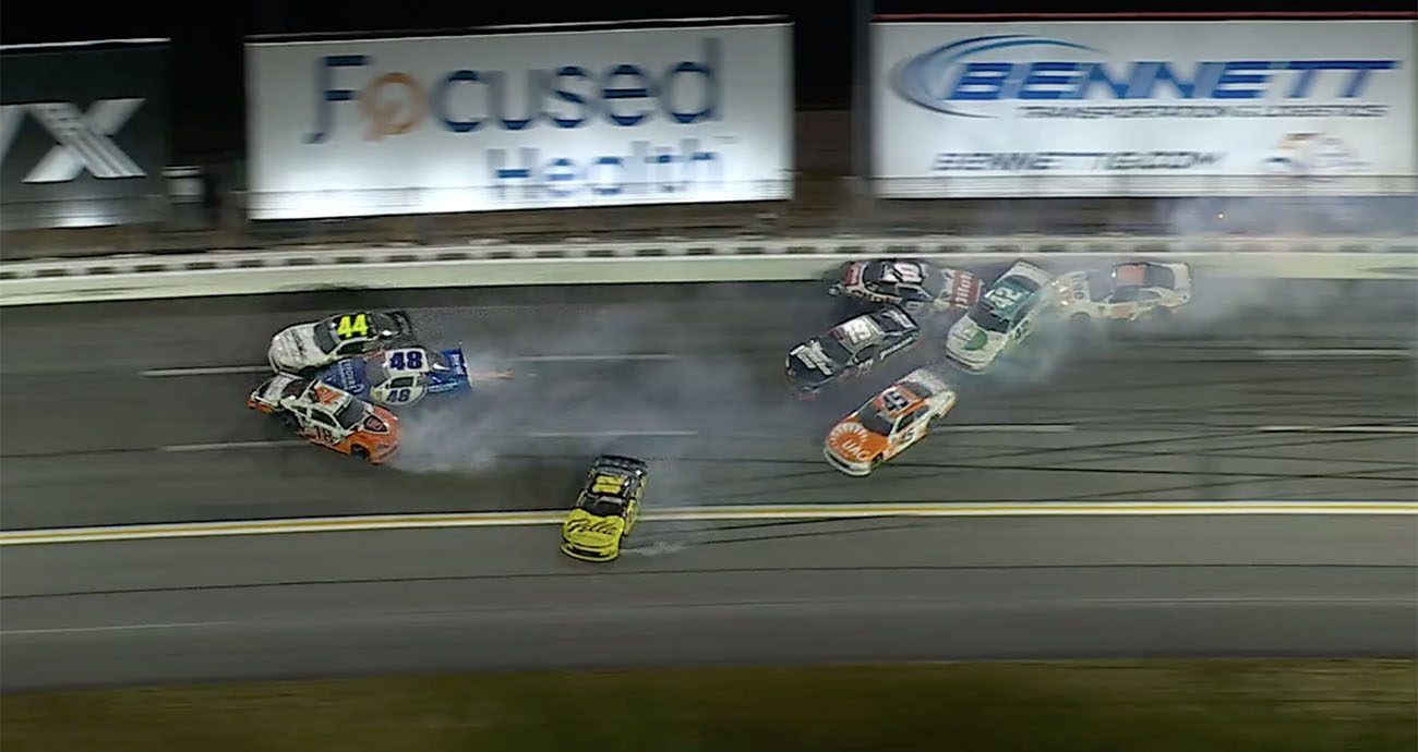 Sammy Smith gets into the wall, triggers multicar wreck | NASCAR
