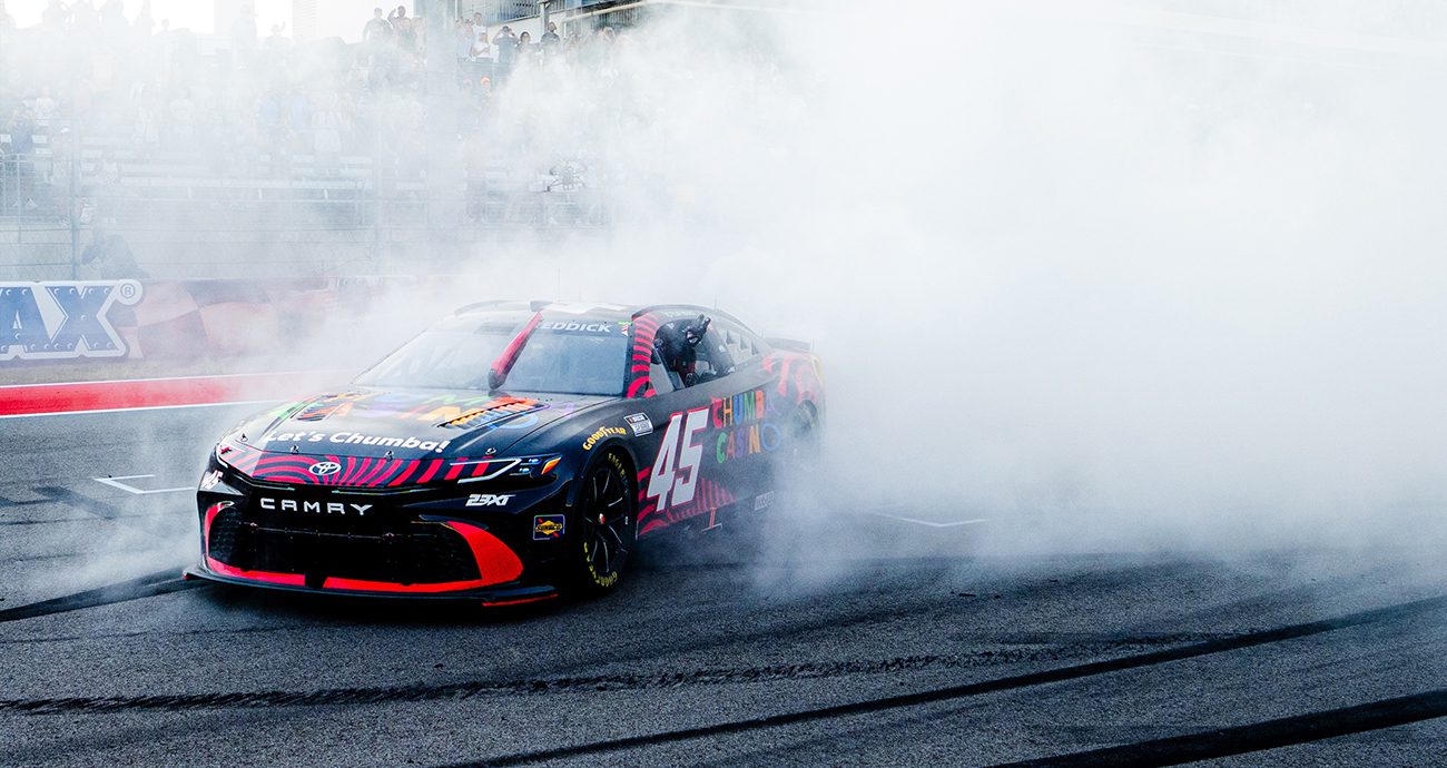Red hot Reddick celebrates three-peat with epic burnout | NASCAR