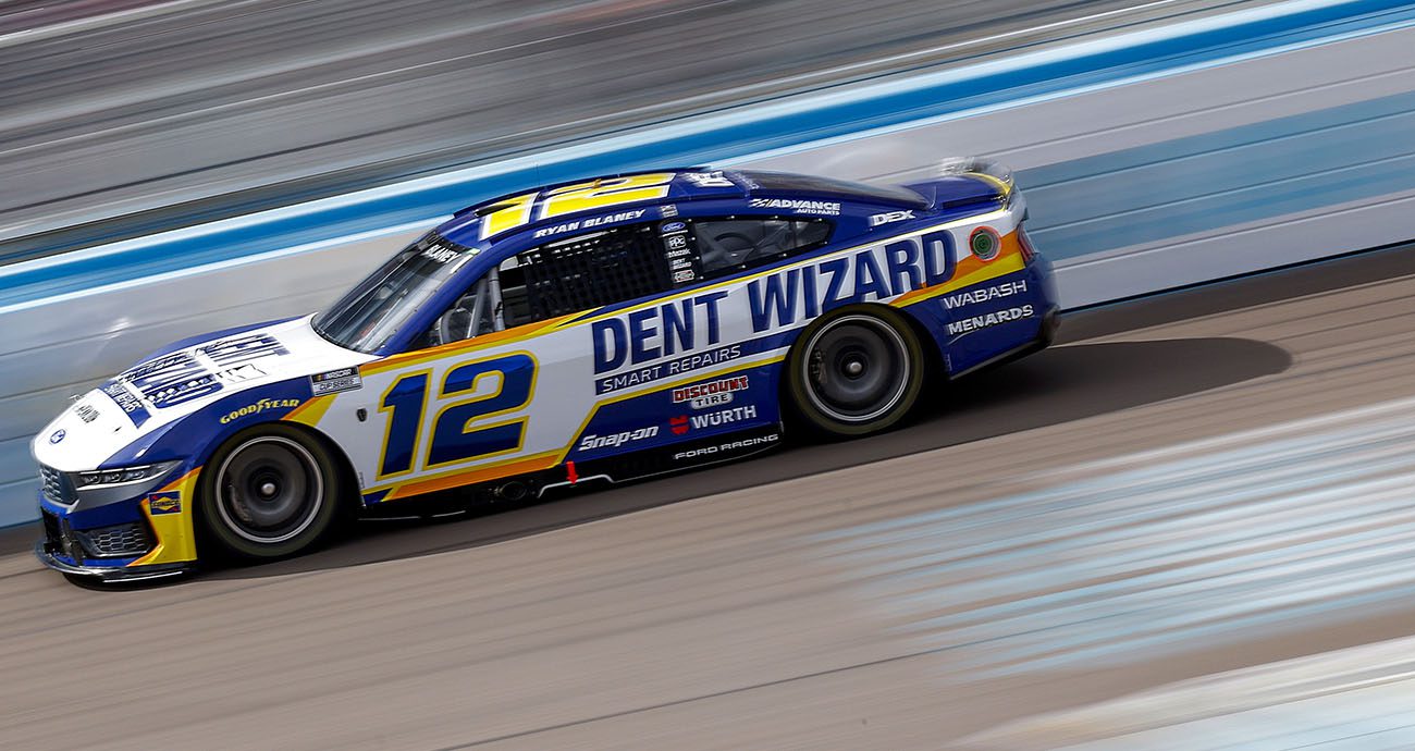 Desert dominator! Blaney clinches Phoenix win | NASCAR