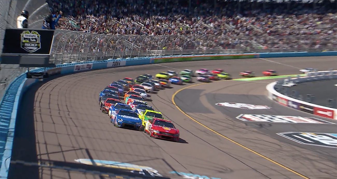 Roaring in the Valley! Cup race begins at Phoenix | NASCAR