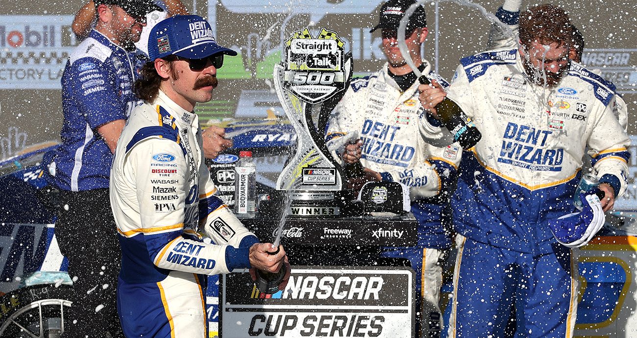 Photos: Blaney celebrates 2026 Phoenix spring win | NASCAR