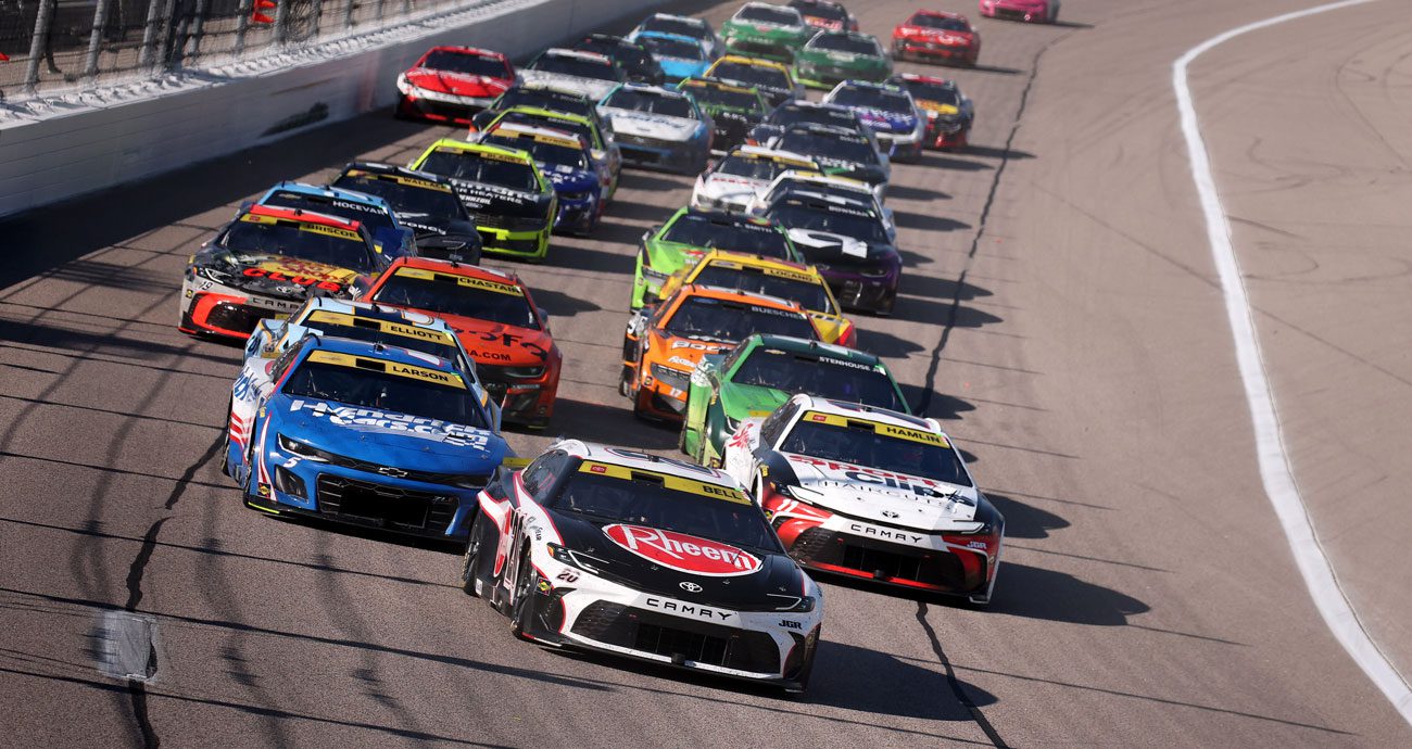 Hendrick, Joe Gibbs a threat on 1.5-mile tracks | NASCAR