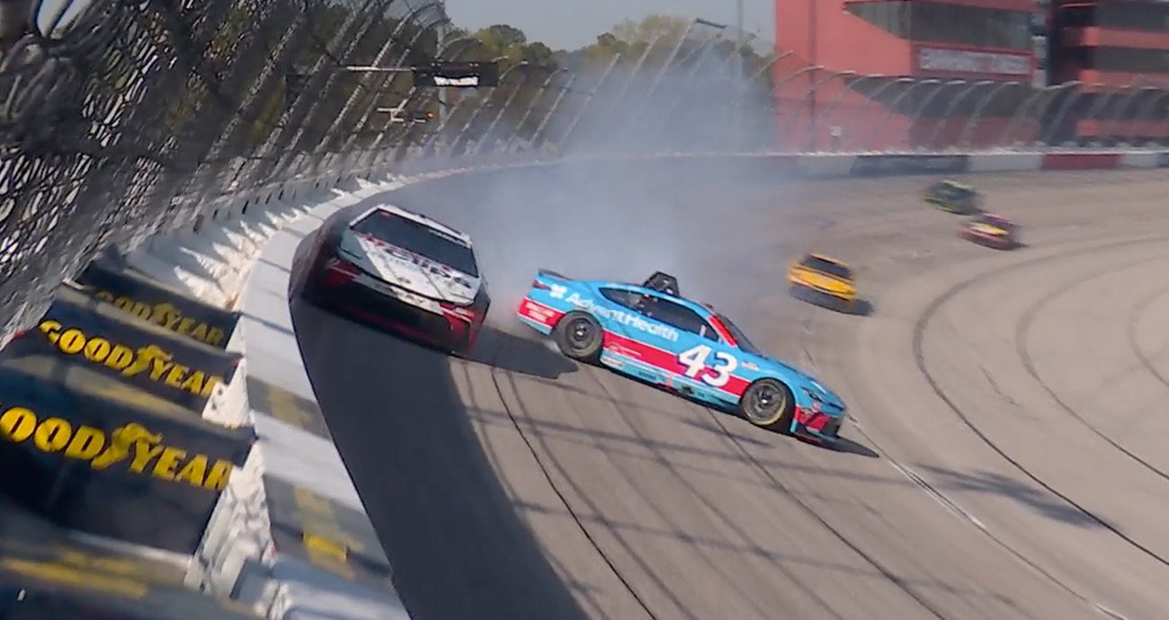 Jones spins after contact with Hamlin | NASCAR